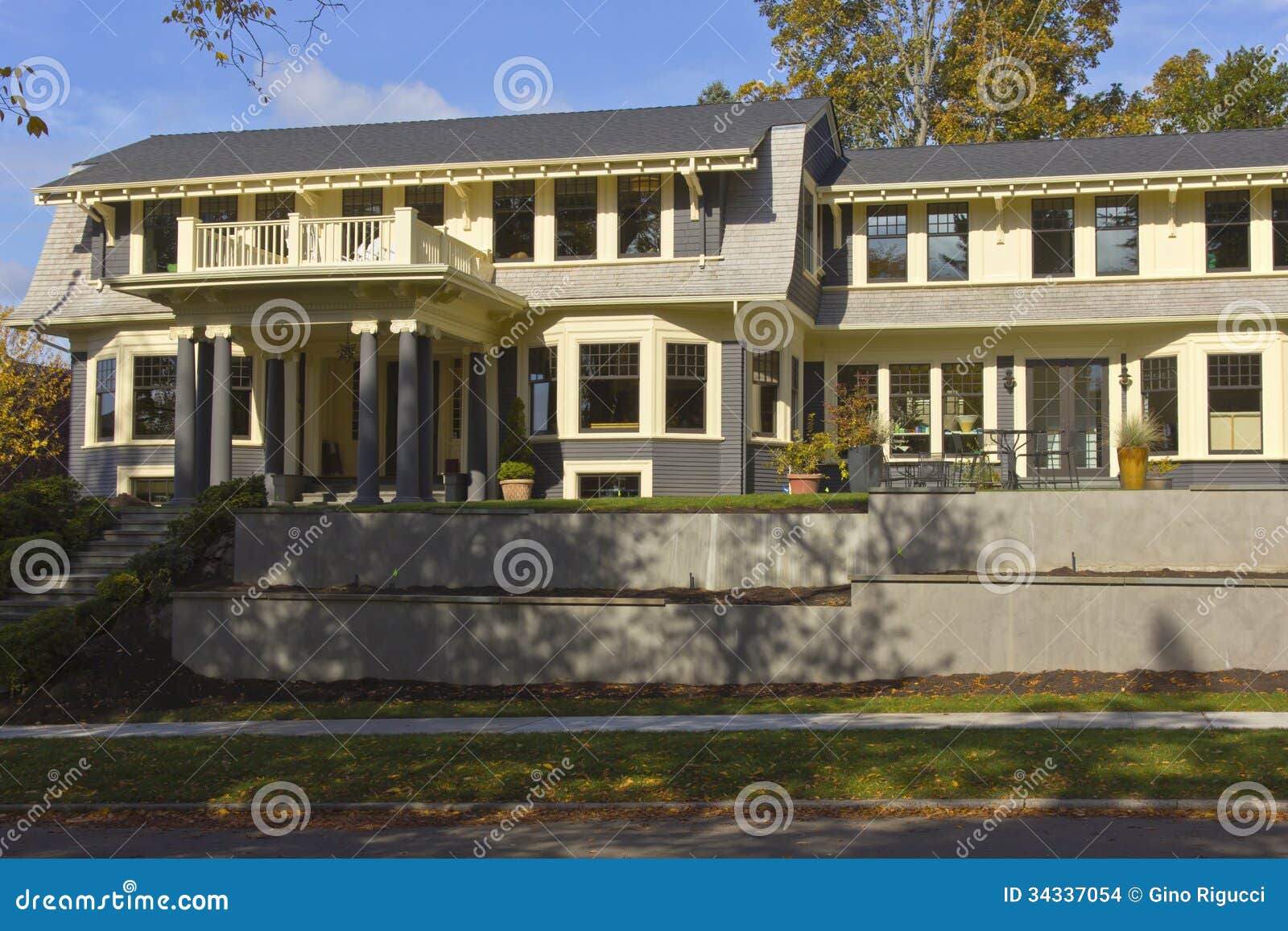 Large mansion Seattle WA. stock photo. Image of drive - 34337054