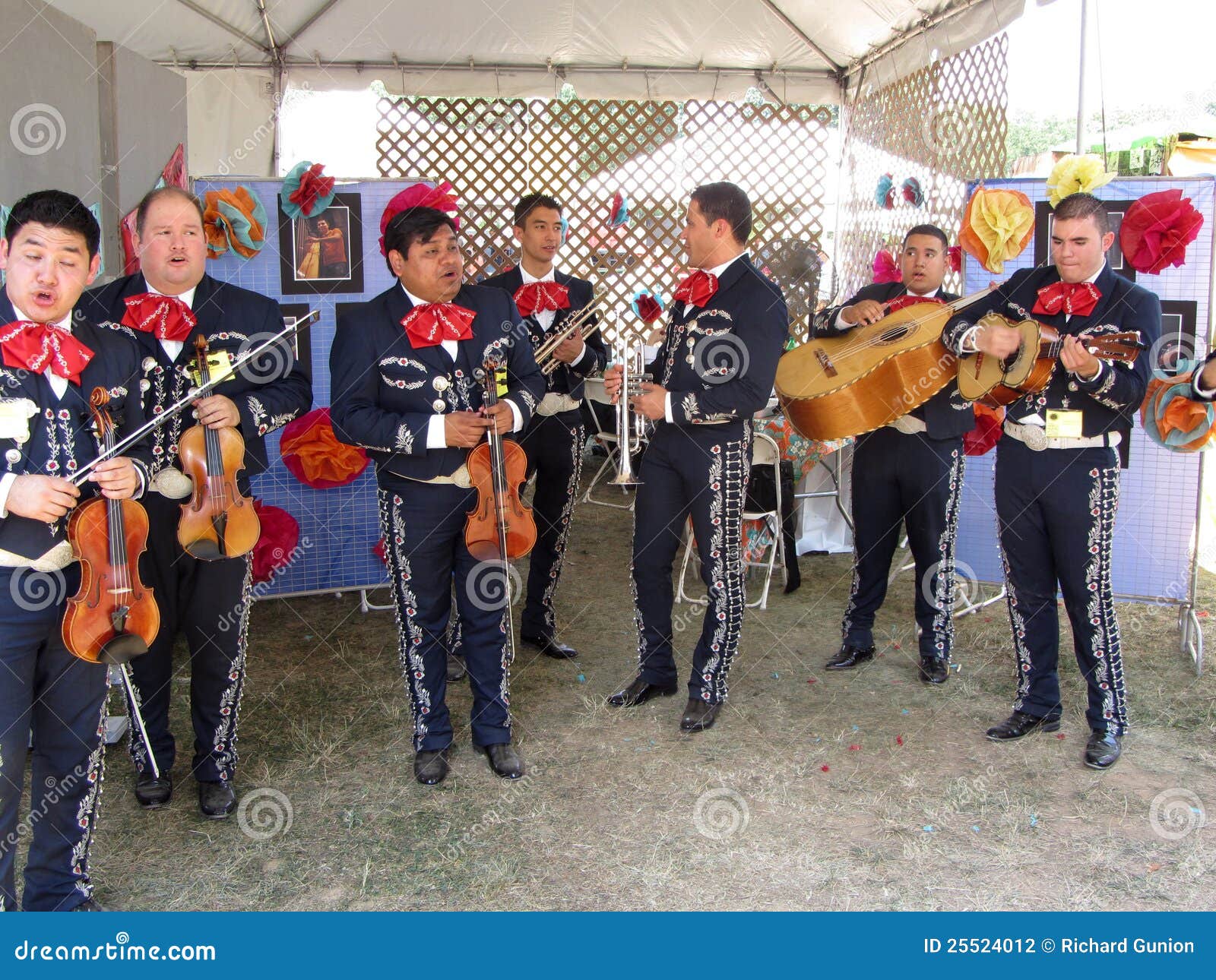 Large Mexican Mariachi Band Editorial Photography - Image of music ...