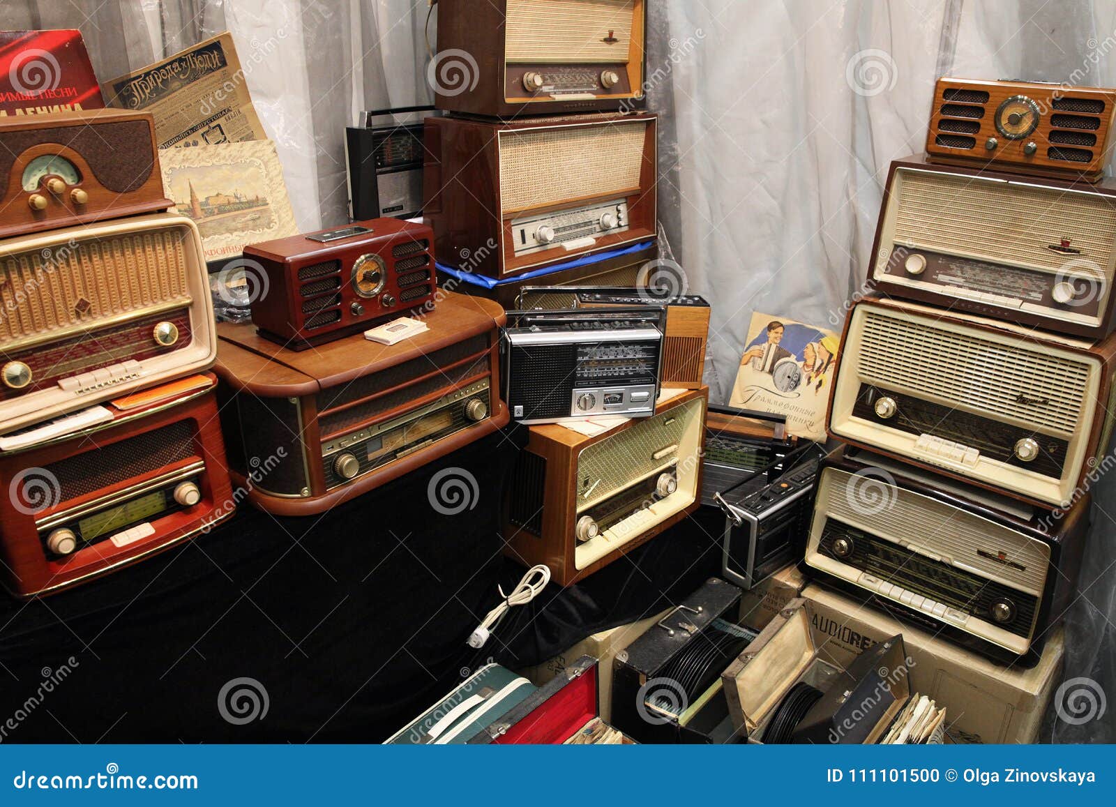 Large Number of Different Old Radios Editorial Image - Image of flea ...