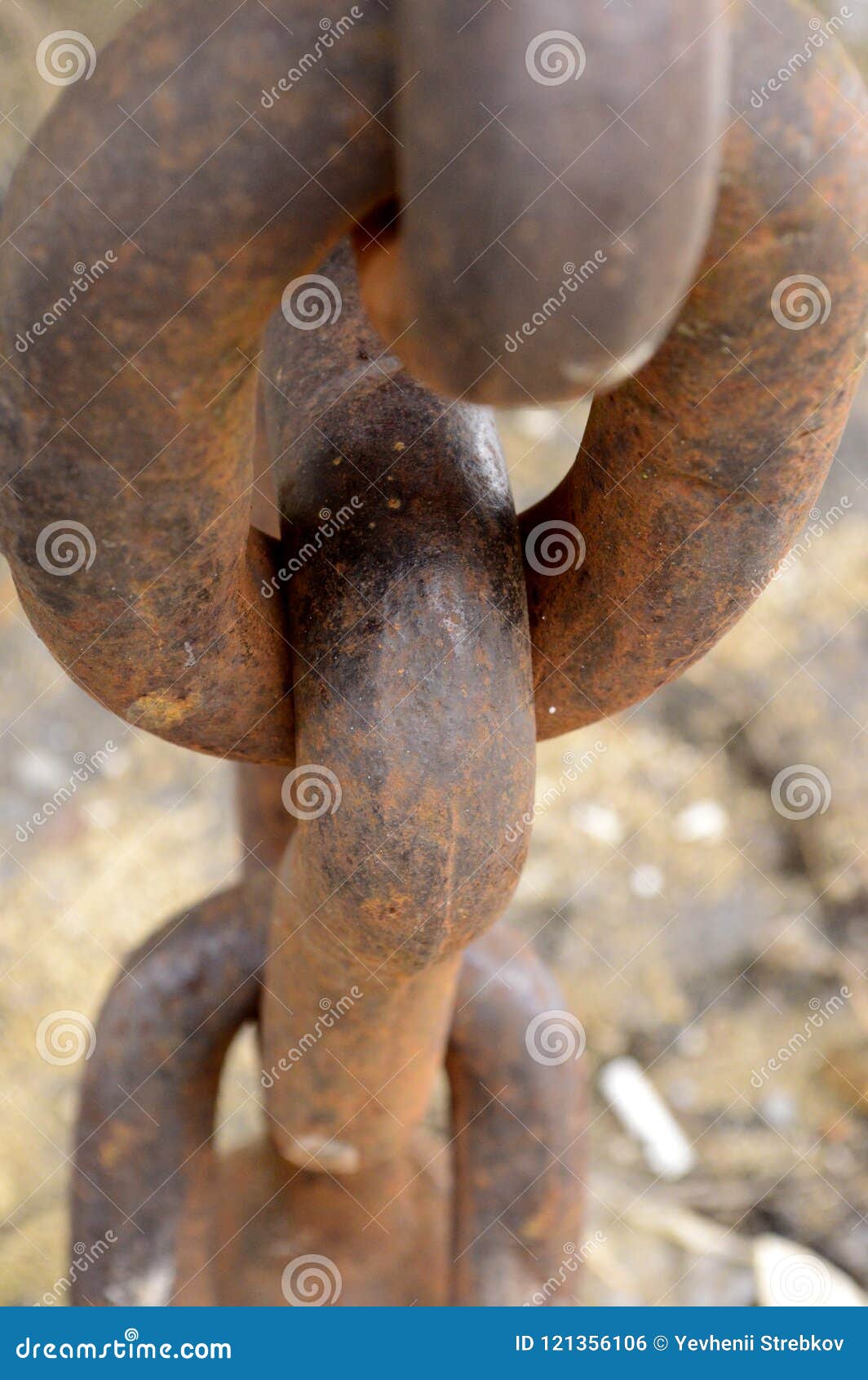 Large Old Rusty Chain Vertically Stock Photo - Image of metallic ...