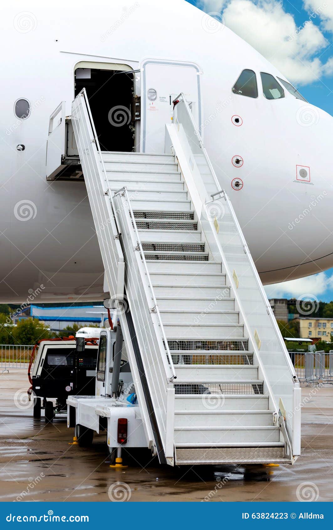 Large Passenger Jet with Ladder Stock Image - Image of pilot, stair ...