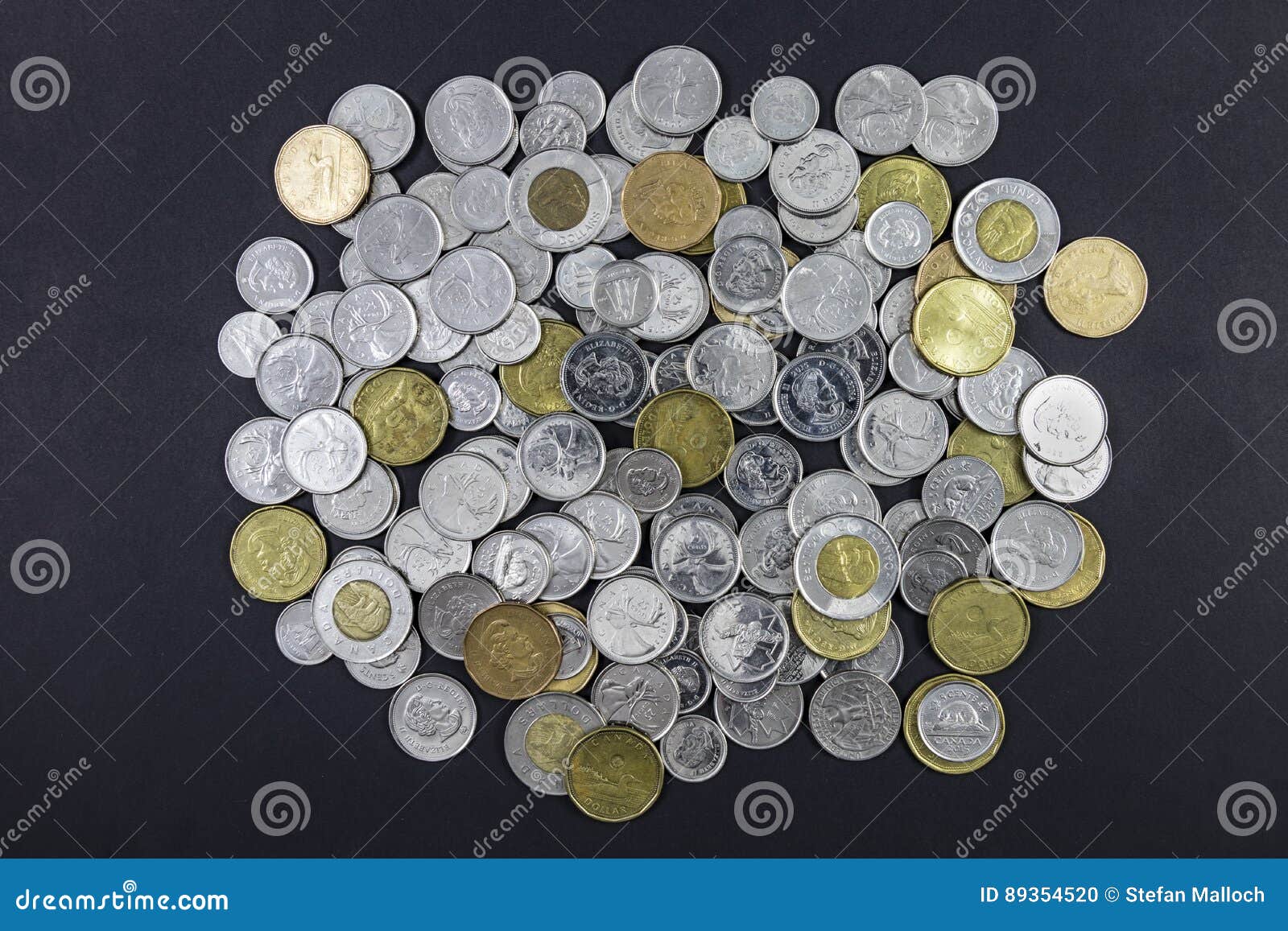 Large Pile of Canadian Change Editorial Image - Image of gold, large ...