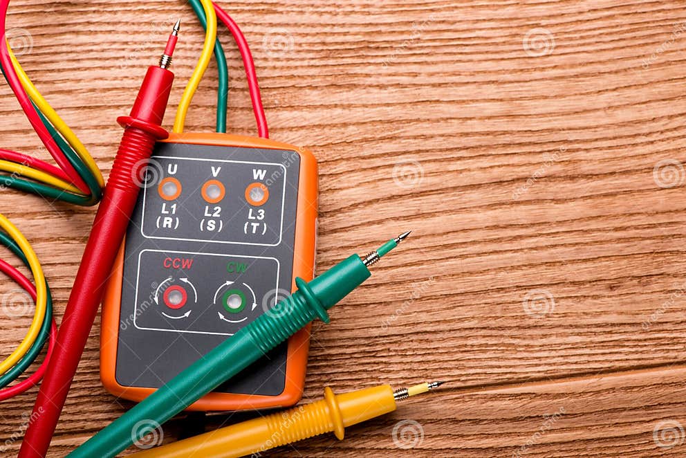 Large Plan Phase Indicator. Measuring the Correct Phasing of Three ...