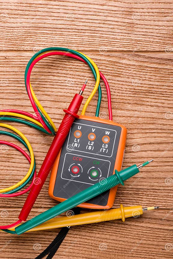Large Plan Phase Indicator. Measuring the Correct Phasing of Three ...