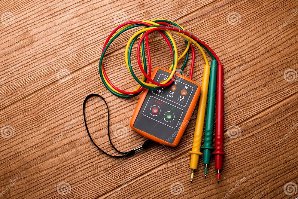 Large Plan Phase Indicator. Measuring the Correct Phasing of Three ...