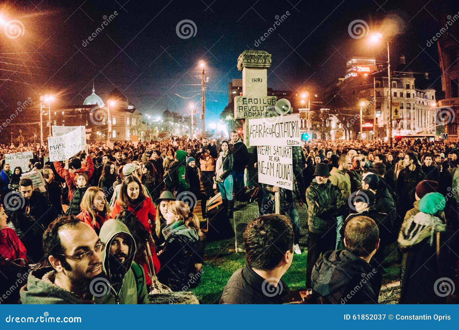 Large protests in Romania editorial photography. Image of front - 61852037