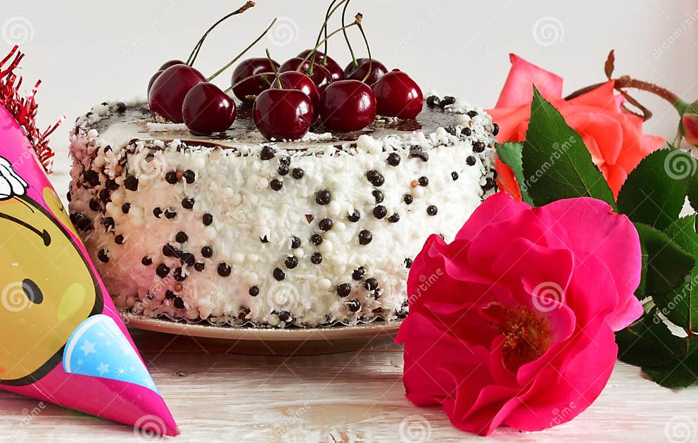 Large round cake stock photo. Image of frosted, cake - 75332046