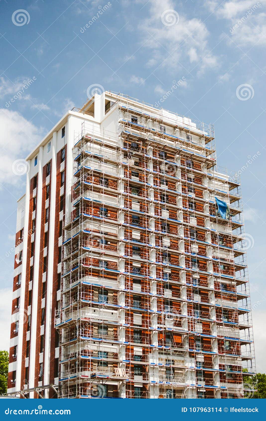 Large Scaffolding Installed on the Building Facade during Constr Stock ...