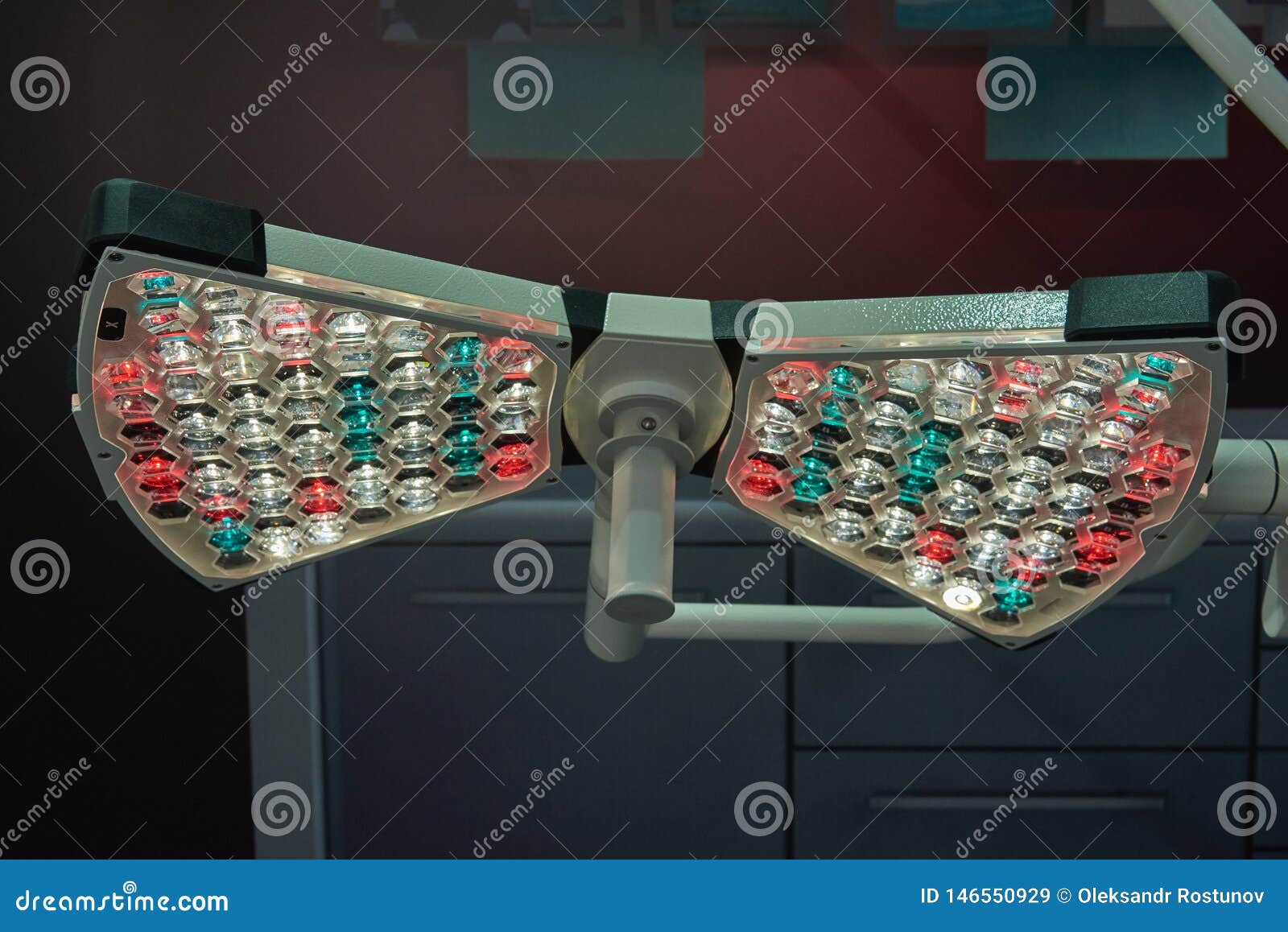 Large Shadowless Lamp for Examining Objects in Different Color Ranges ...