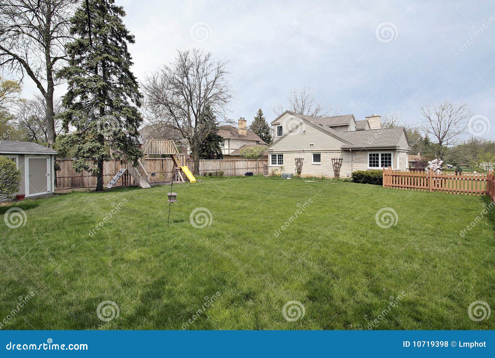 Large Side Yard of Suburban Home Stock Photo - Image of suburbs ...