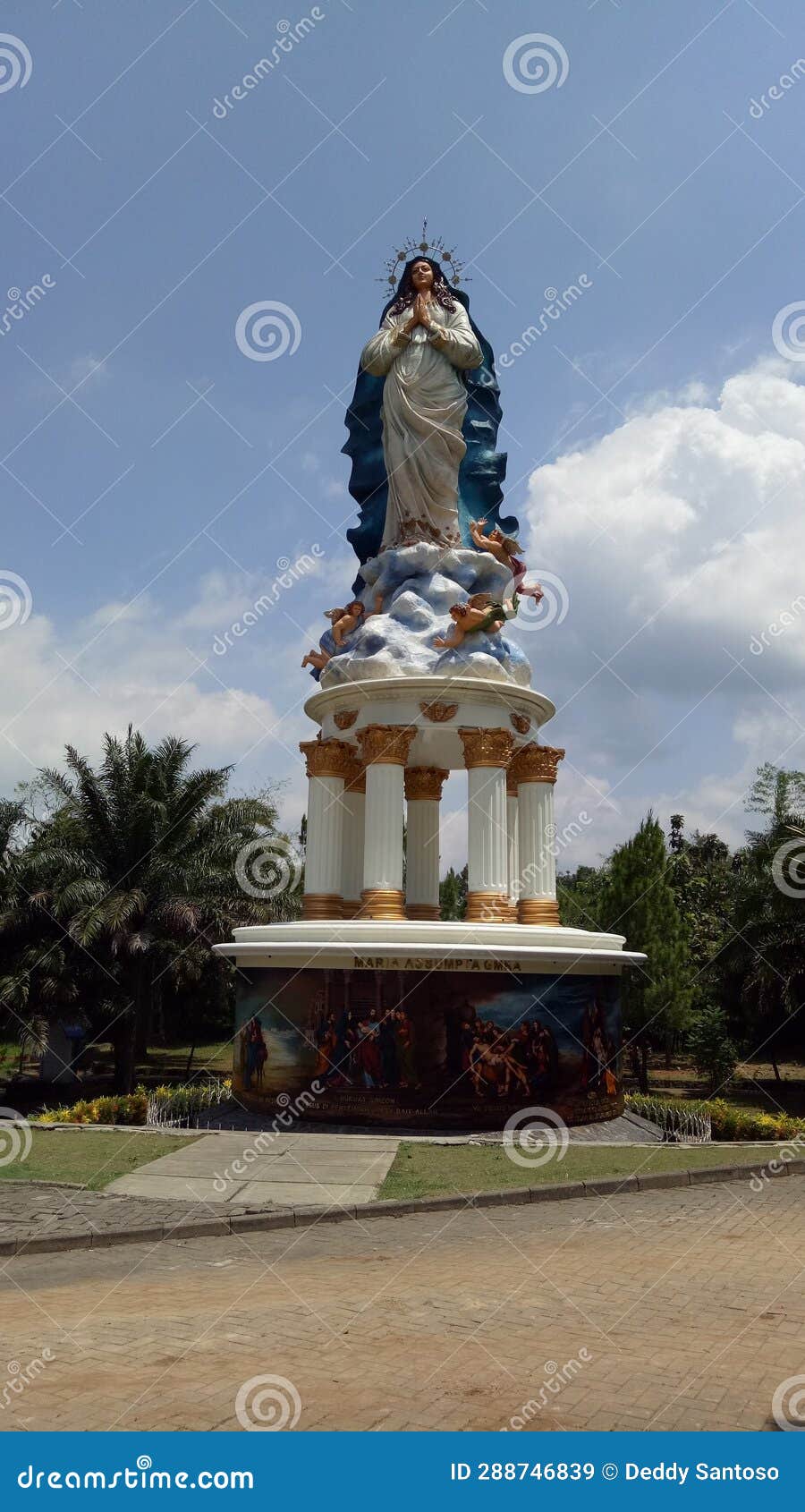 Large Statue of Mary Assumpta in Ambarawa Editorial Stock Image - Image ...