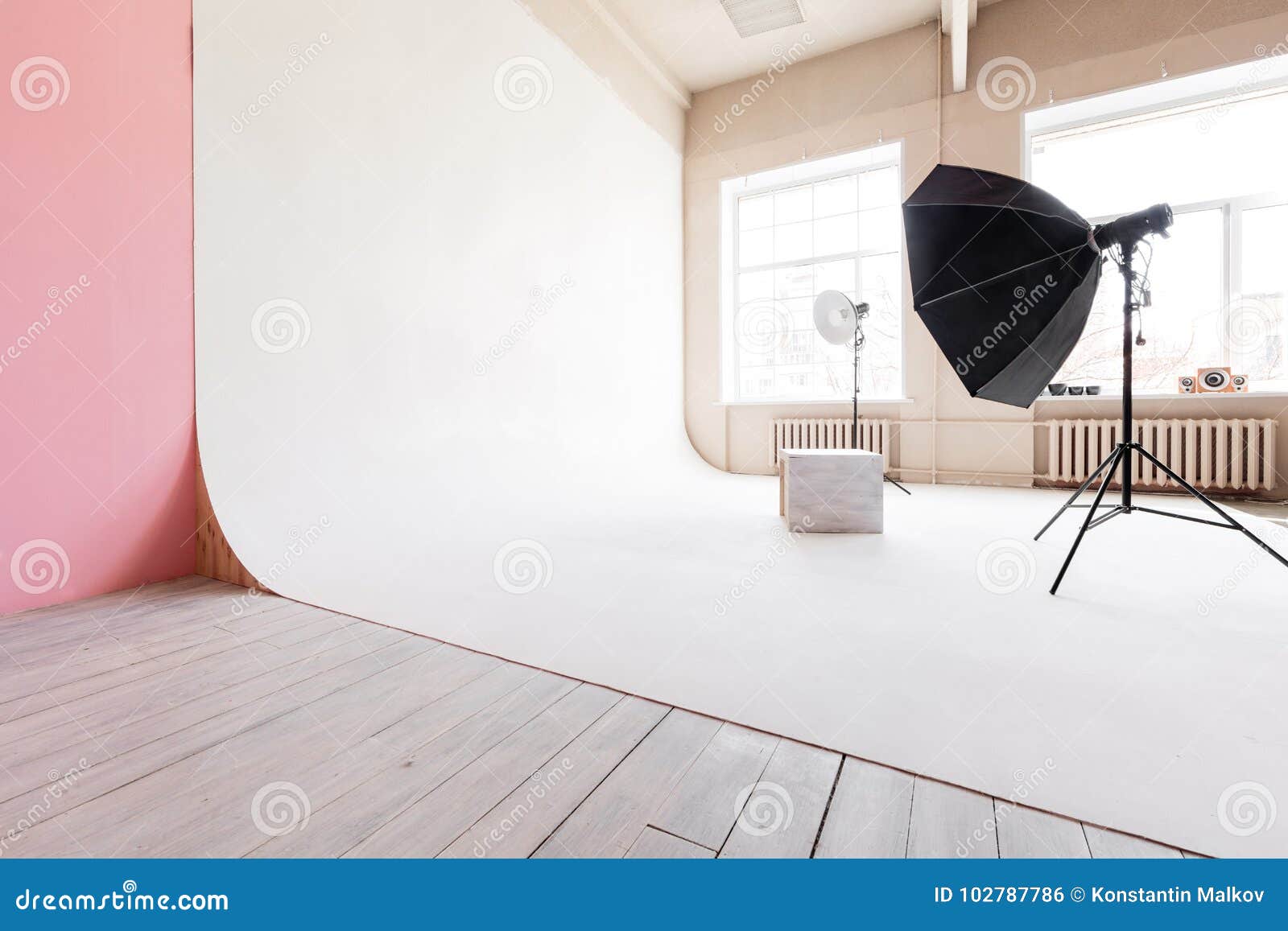 Large Studio Space White Cyclorama and Natural Light from Large Windows ...