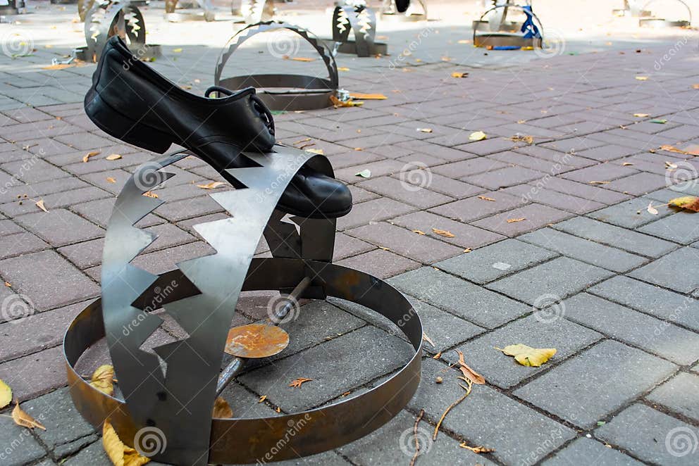 Large Traps. Concept of Man Trapping. Fall Stock Image - Image of ...