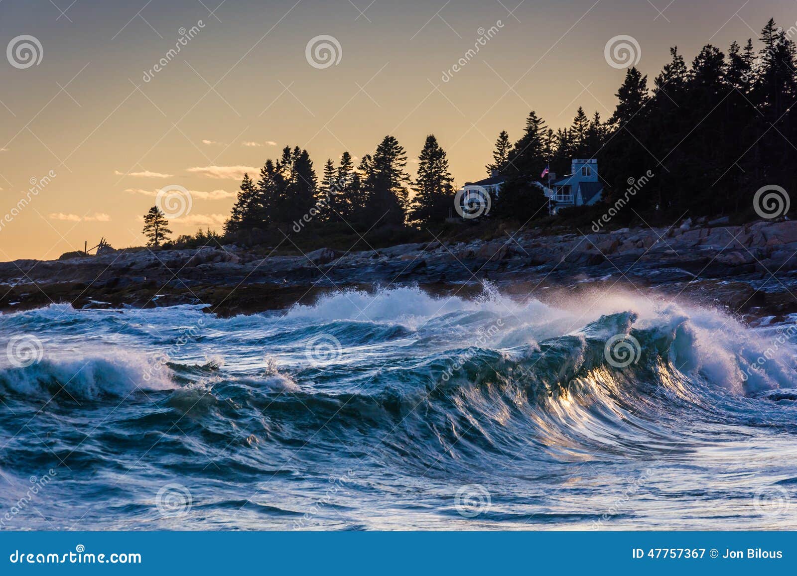 Large Waves in the Atlantic Ocean Seen from Pemaquid Point, Main Stock ...