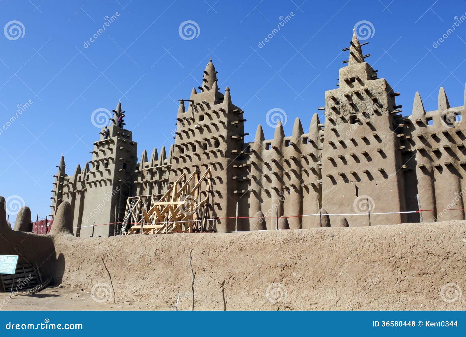 Largest mud mosque, Djenne stock photo. Image of exterior - 36580448