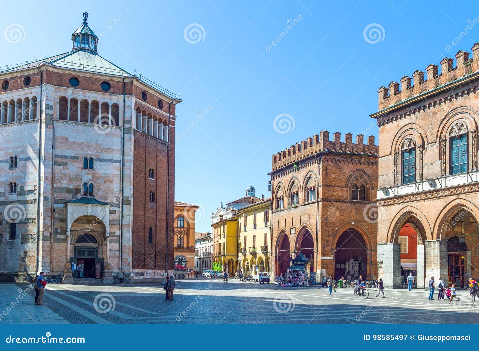 Las Arquitecturas De Crémona Fotografía editorial - Imagen de palacio ...