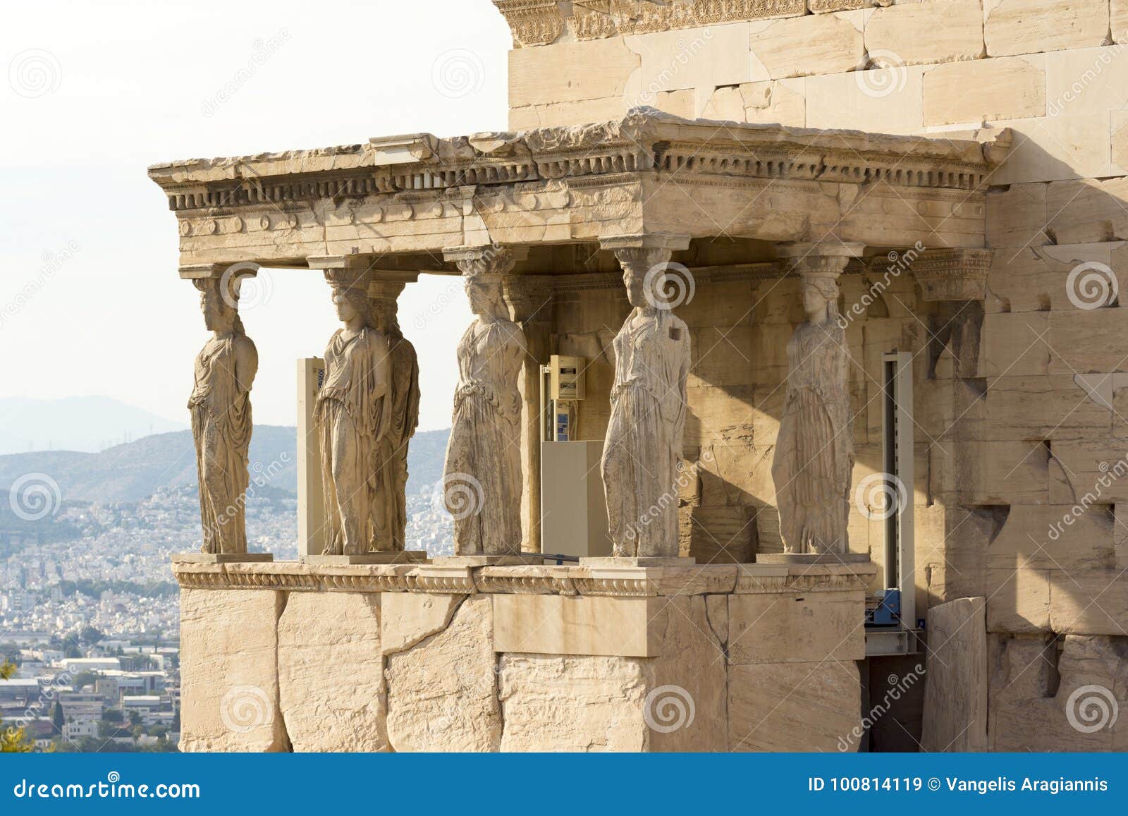 Las Estatuas De Los Karyatides Imagen de archivo - Imagen de antigüedad ...