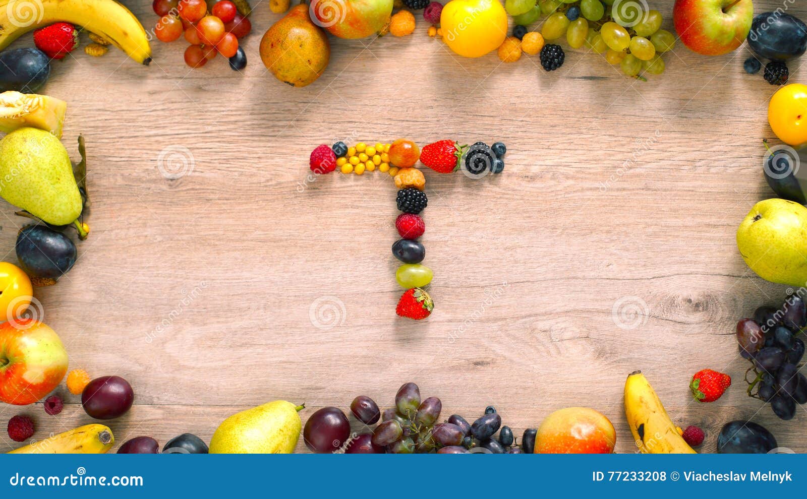 Las Frutas Hicieron La Letra T Foto de archivo - Imagen de cubo ...