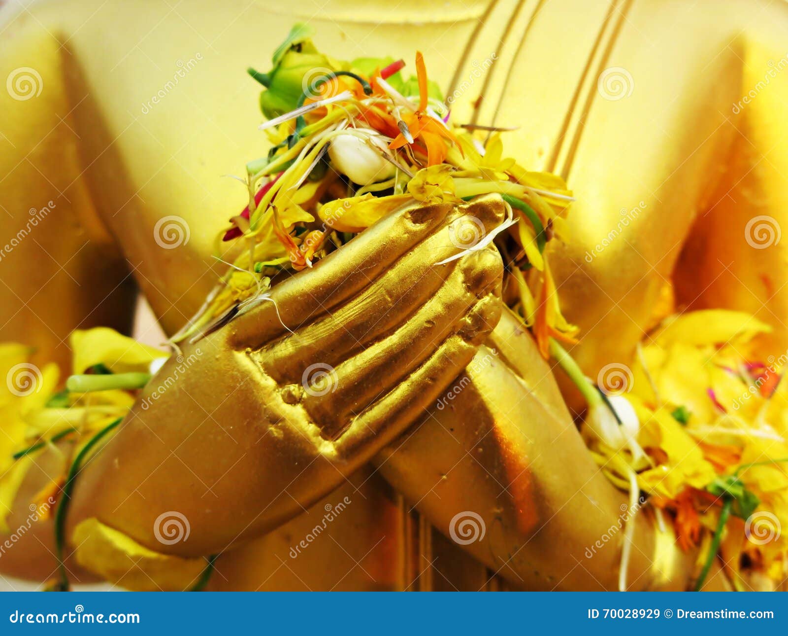 Las Manos De La Imagen De Buda Imagen de archivo - Imagen de dorado ...