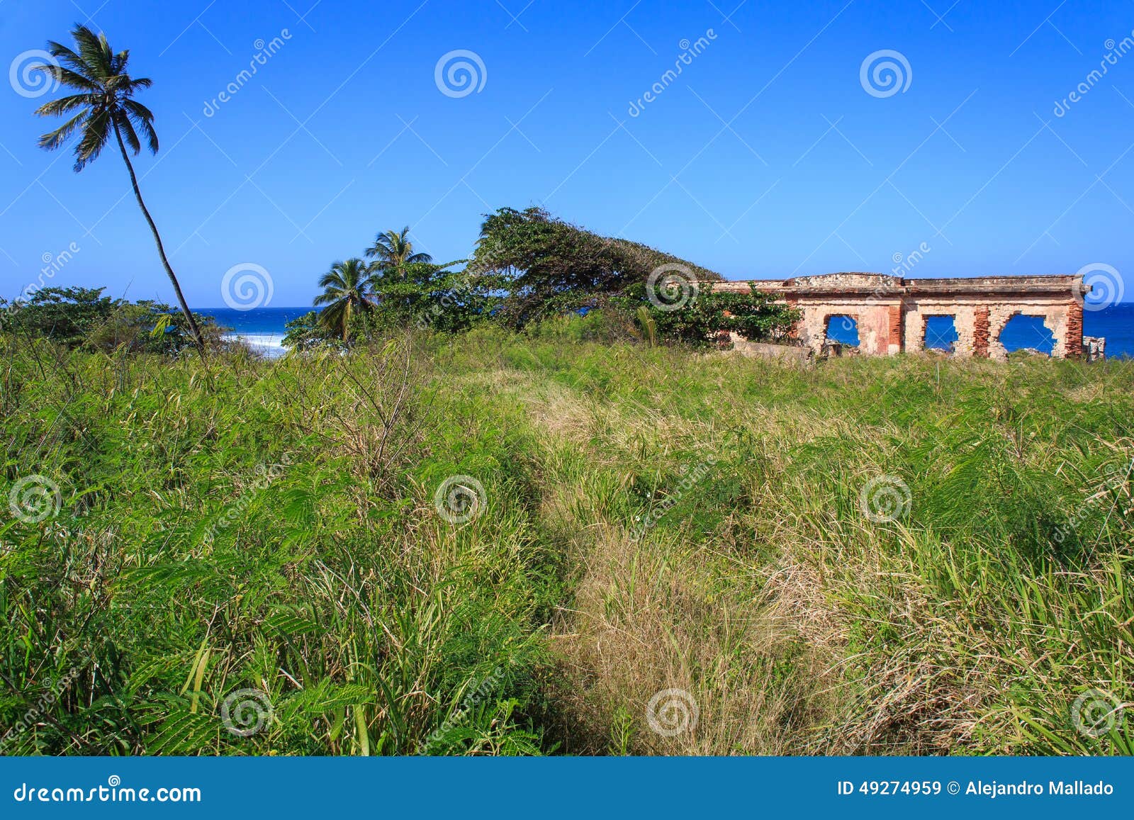 Las Ruinas De La Base Ramey En Aguadilla Imagen de archivo - Imagen de ...