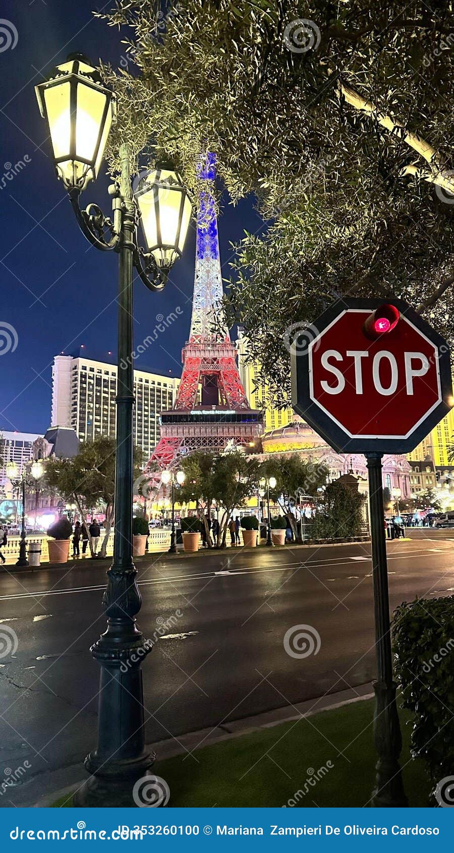 Las Vegas Corner editorial image. Image of vegas, street - 353260100