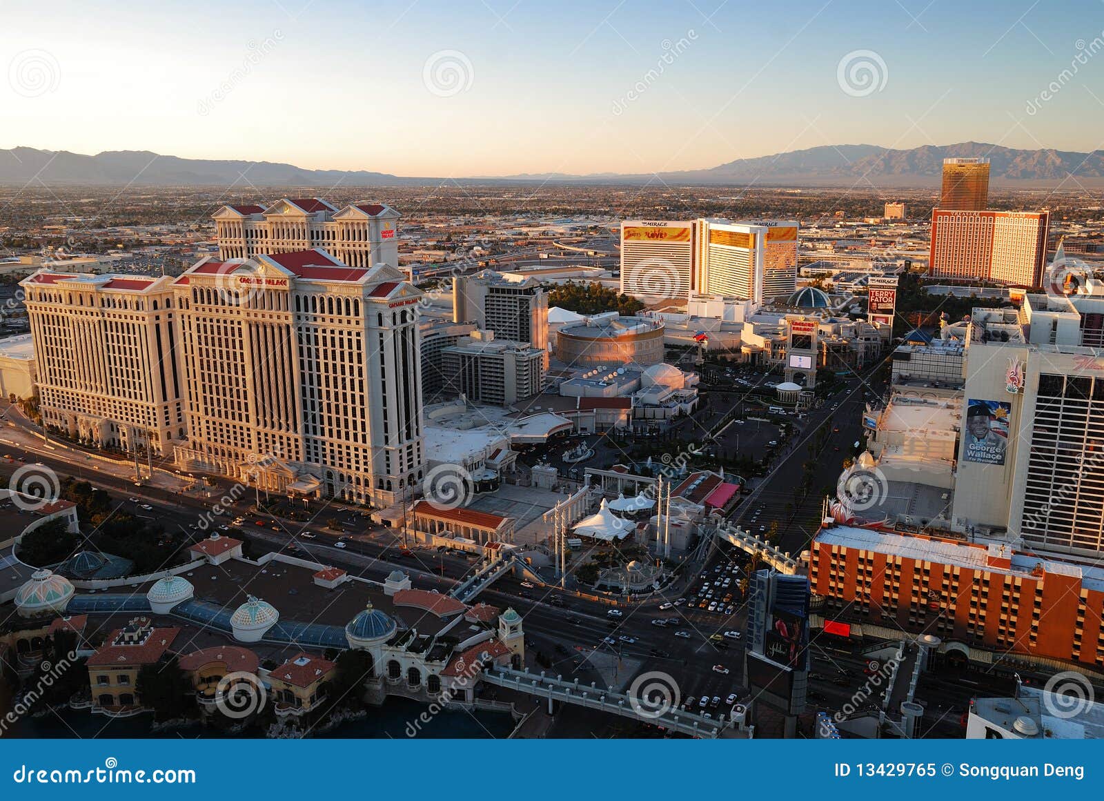 Las Vegas sunset skyline editorial image. Image of eiffel - 13429765
