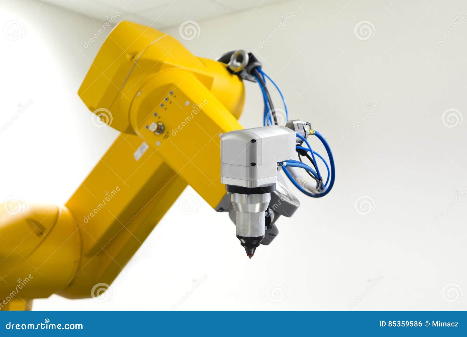 Laser Cutting Head on Robotic Arm Stock Photo - Image of energy ... Laser Cutting Head on Robotic Arm Stock Photo - Image of energy ...