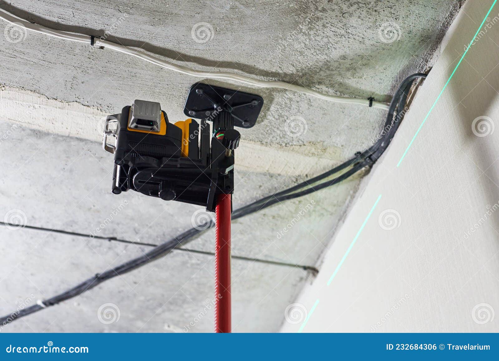 Laser Level Measuring Tool with Visible Green Laser Beam on Wall for ...