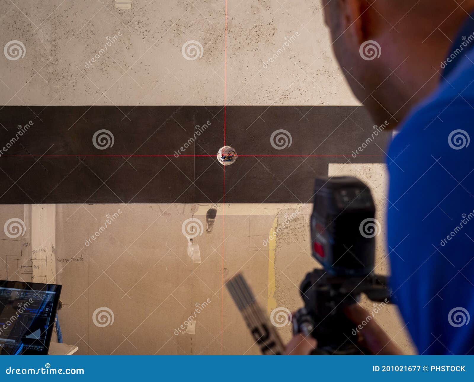 Laser level on the wall stock image. Image of beam, distance - 201021677