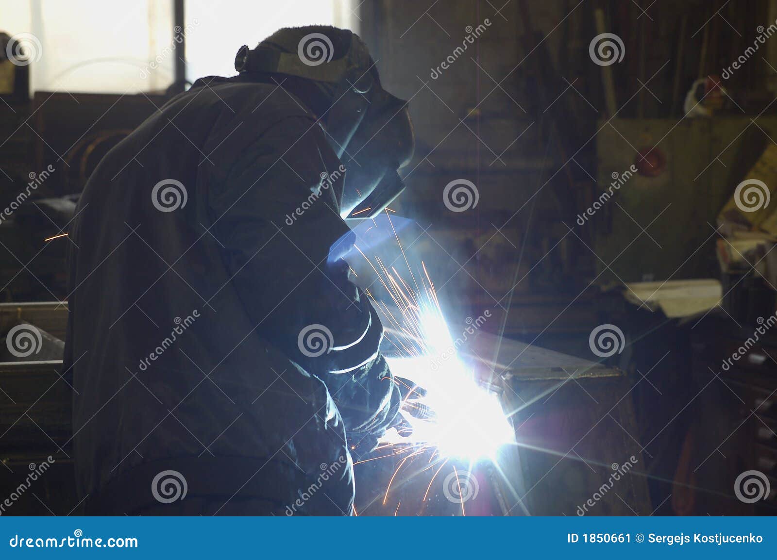 Lasser Op Het Werk Picture. Image: 1850661