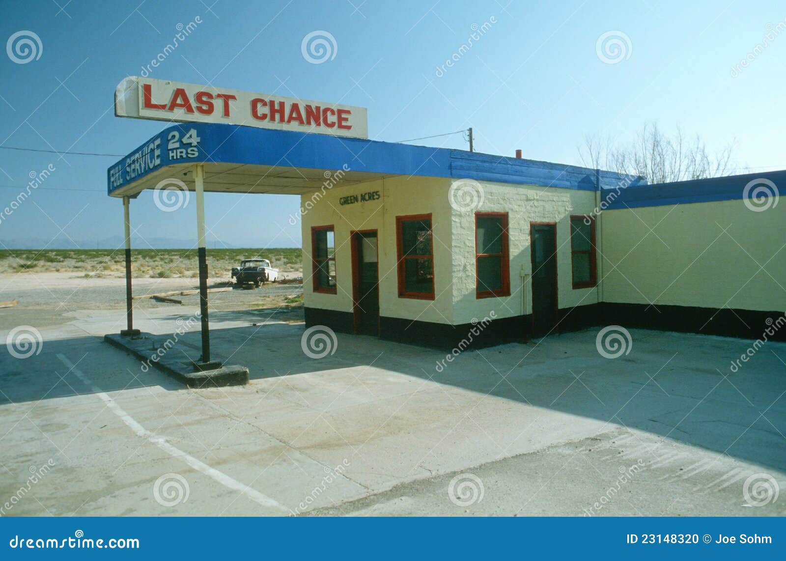 Last Chance Gas Station editorial image. Image of communications - 23148320