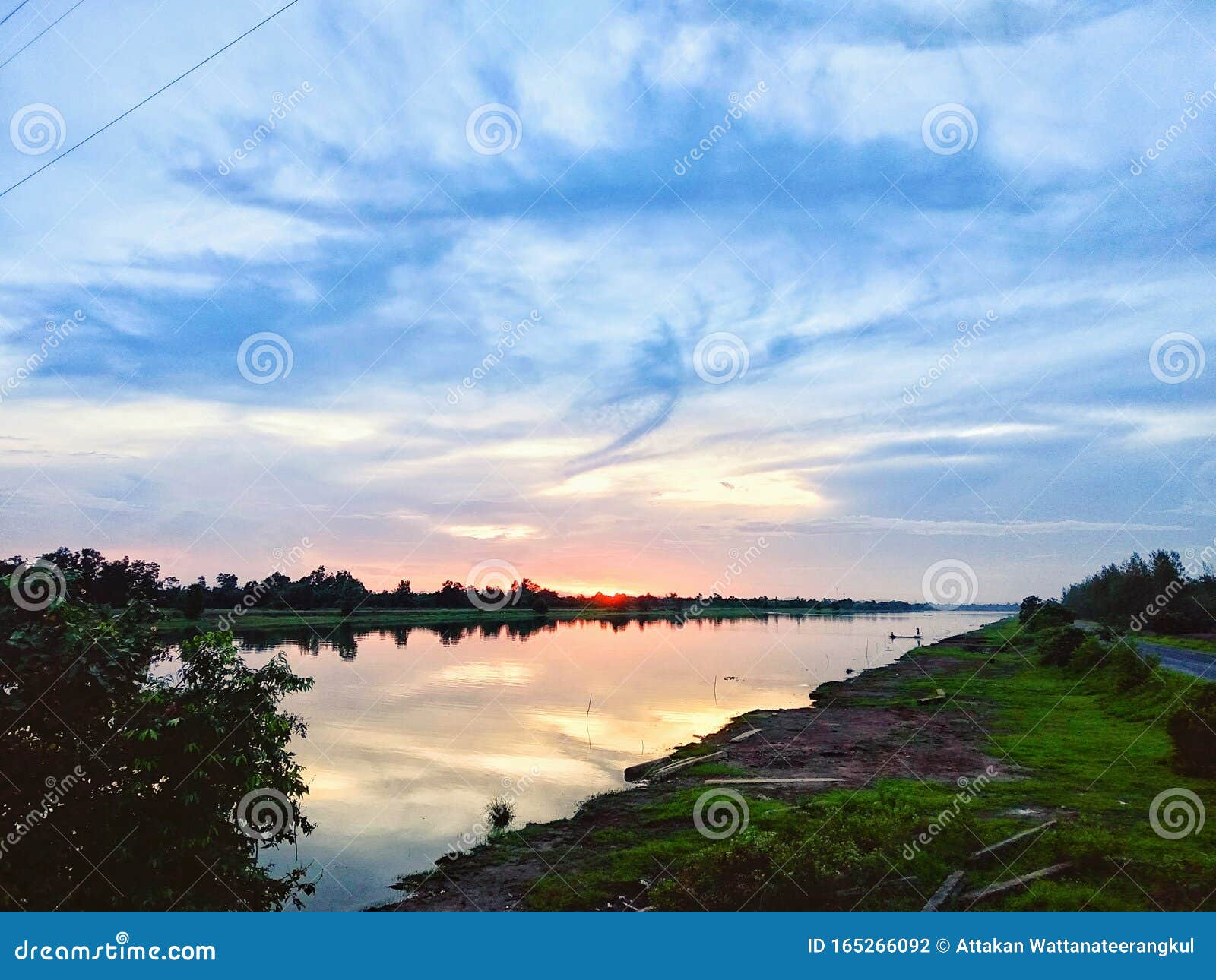Last light stock photo. Image of light, cloud, horizn - 165266092