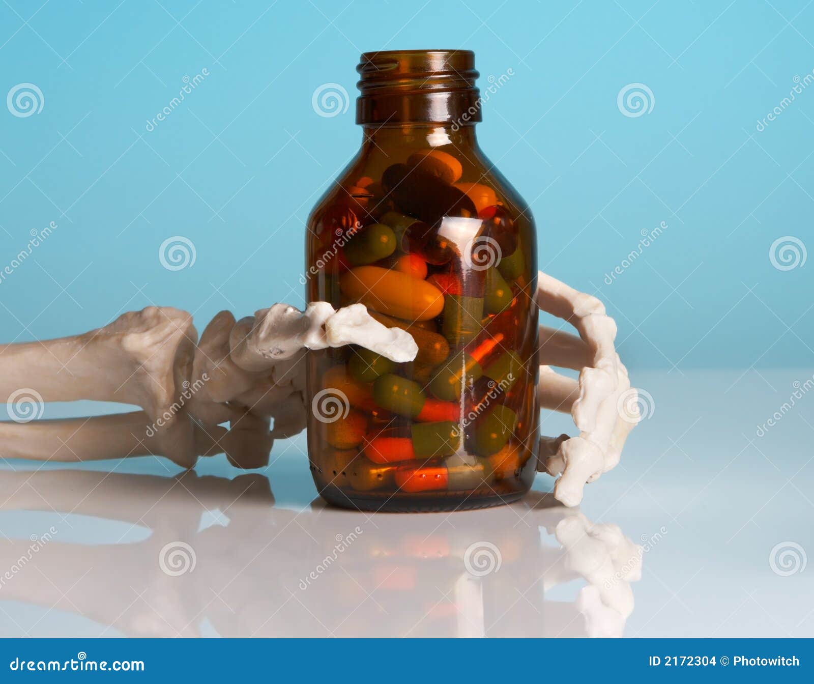 Last medicine stock photo. Image of death, hand, narcotics - 2172304