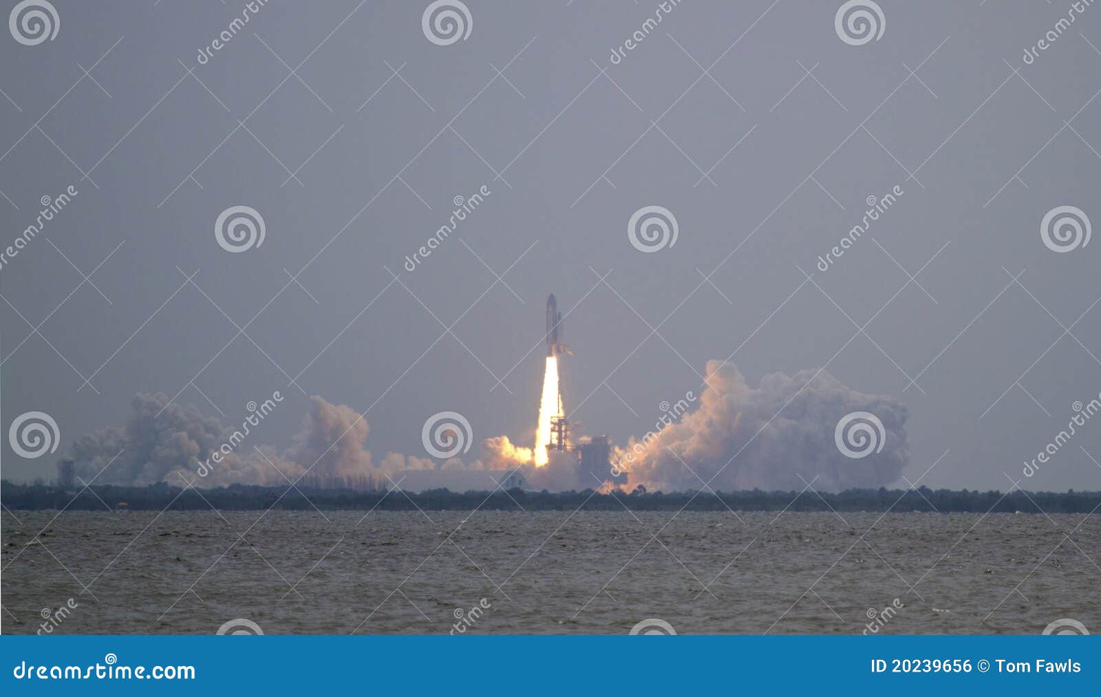 Launch Of Atlantis-STS-135 Stock Photography | CartoonDealer.com #42999632
