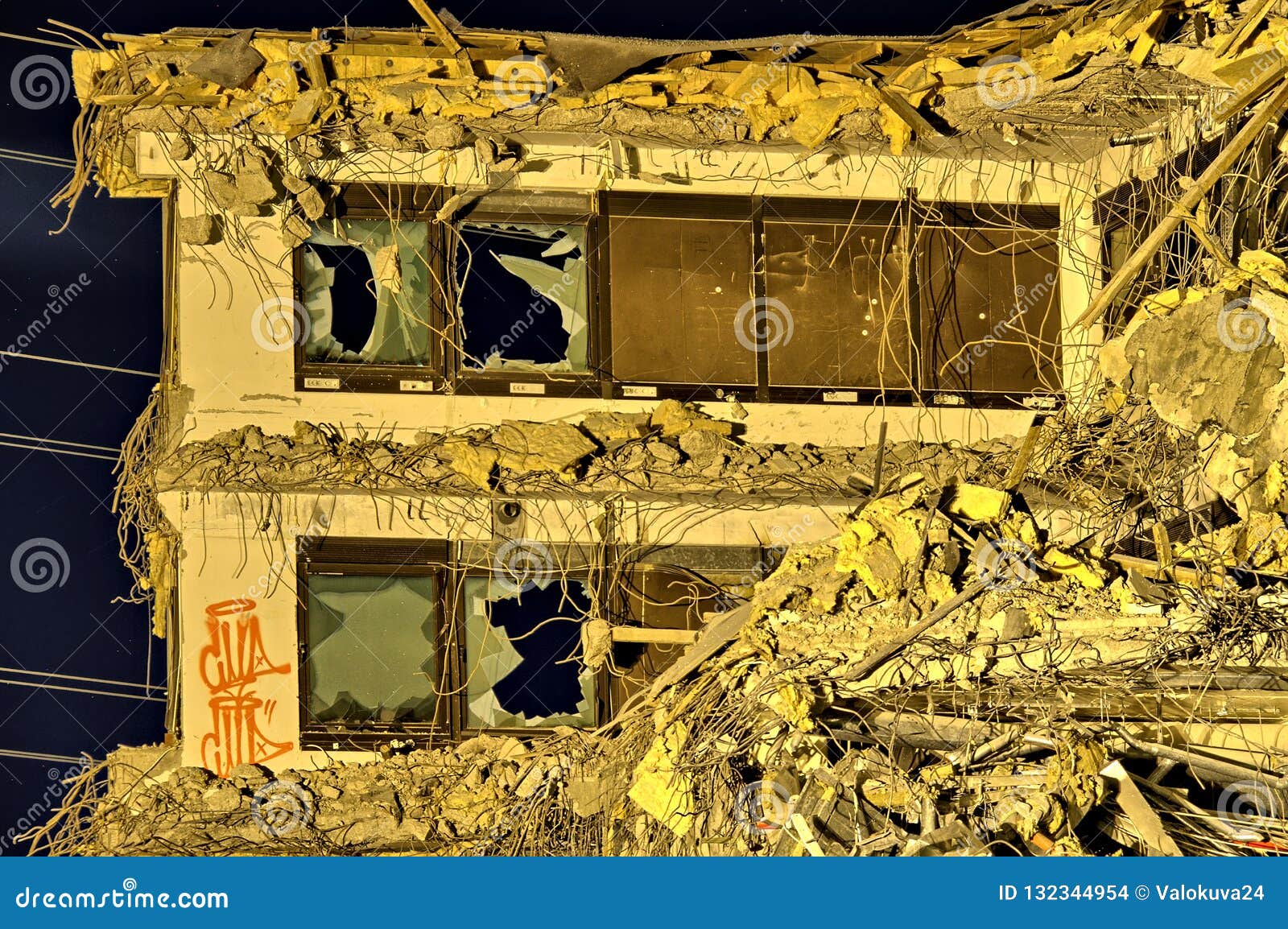 Apocalyptic Office Building Stock Photo - Image of cracked, destiny ...