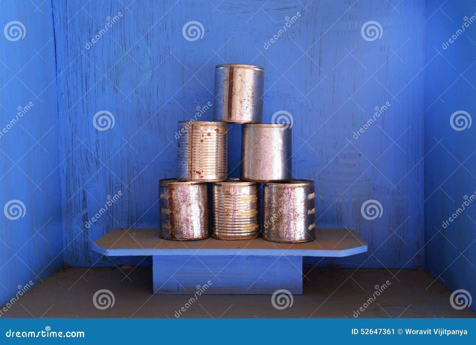 Latas de aluminio imagen de archivo. Imagen de envase - 52647361