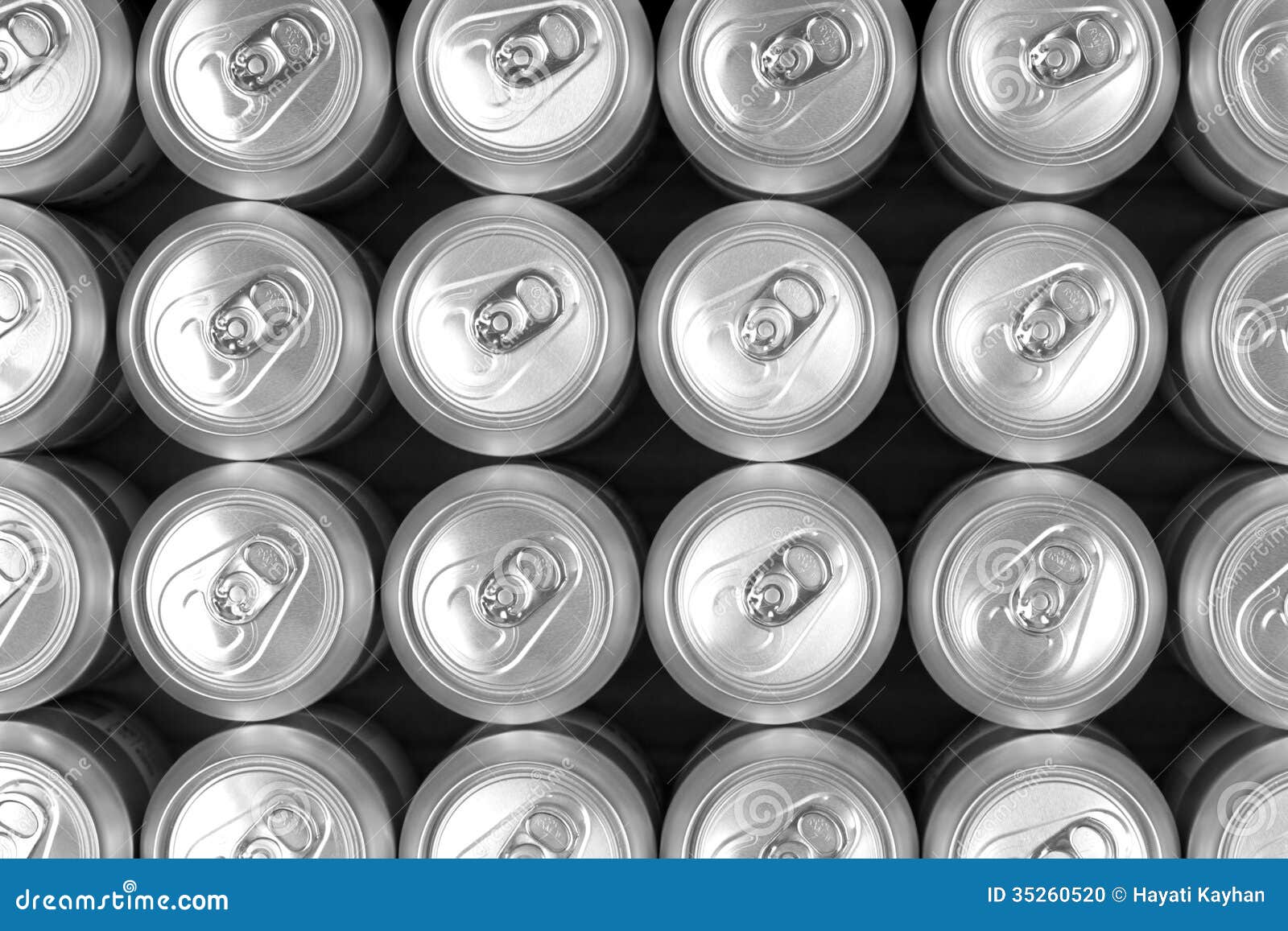 Latas De Aluminio De La Bebida, Foto de archivo - Imagen de redondo ...