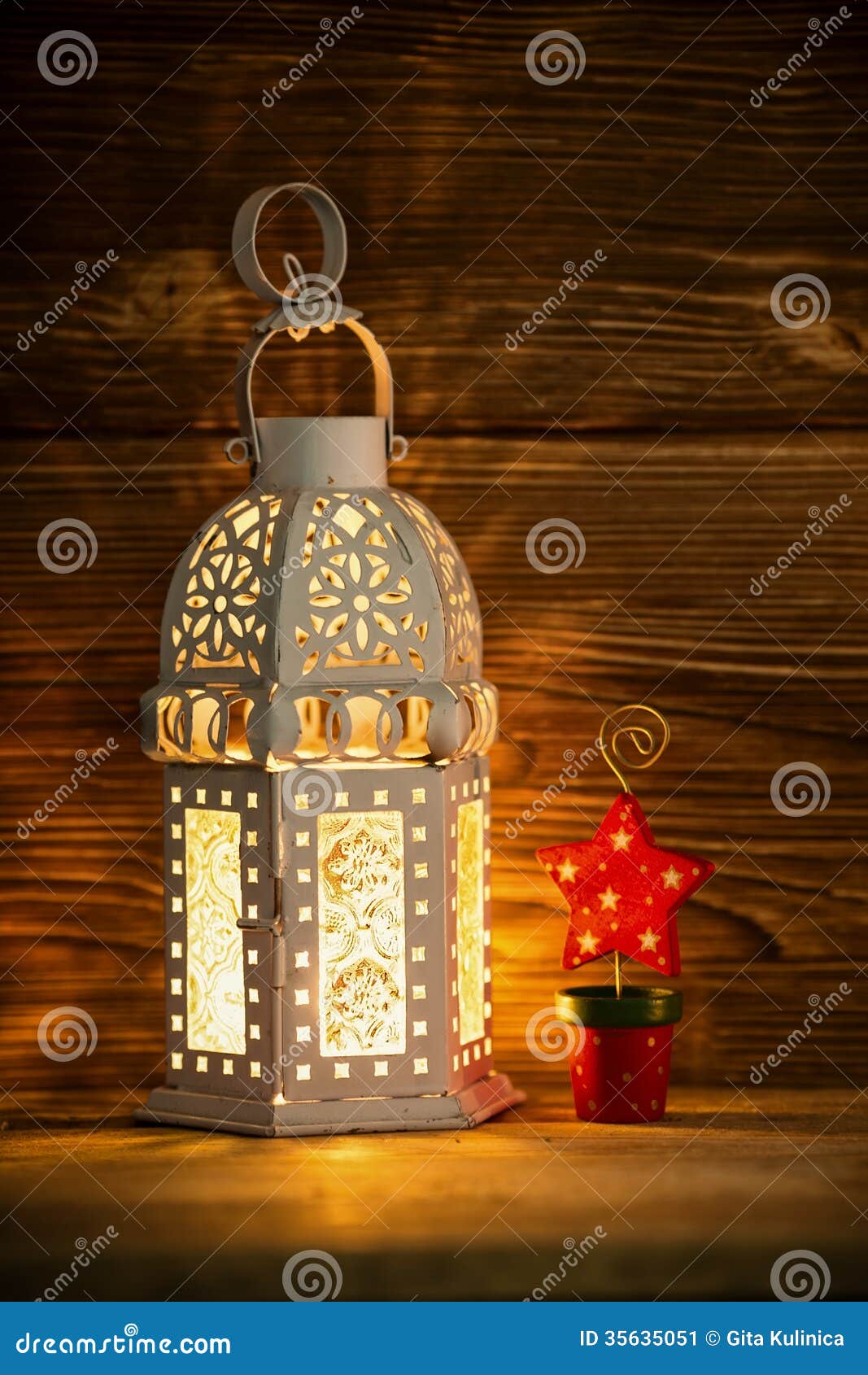 Latern. stockbild. Bild von dekoration, form, lampe, aufkommen - 35635051