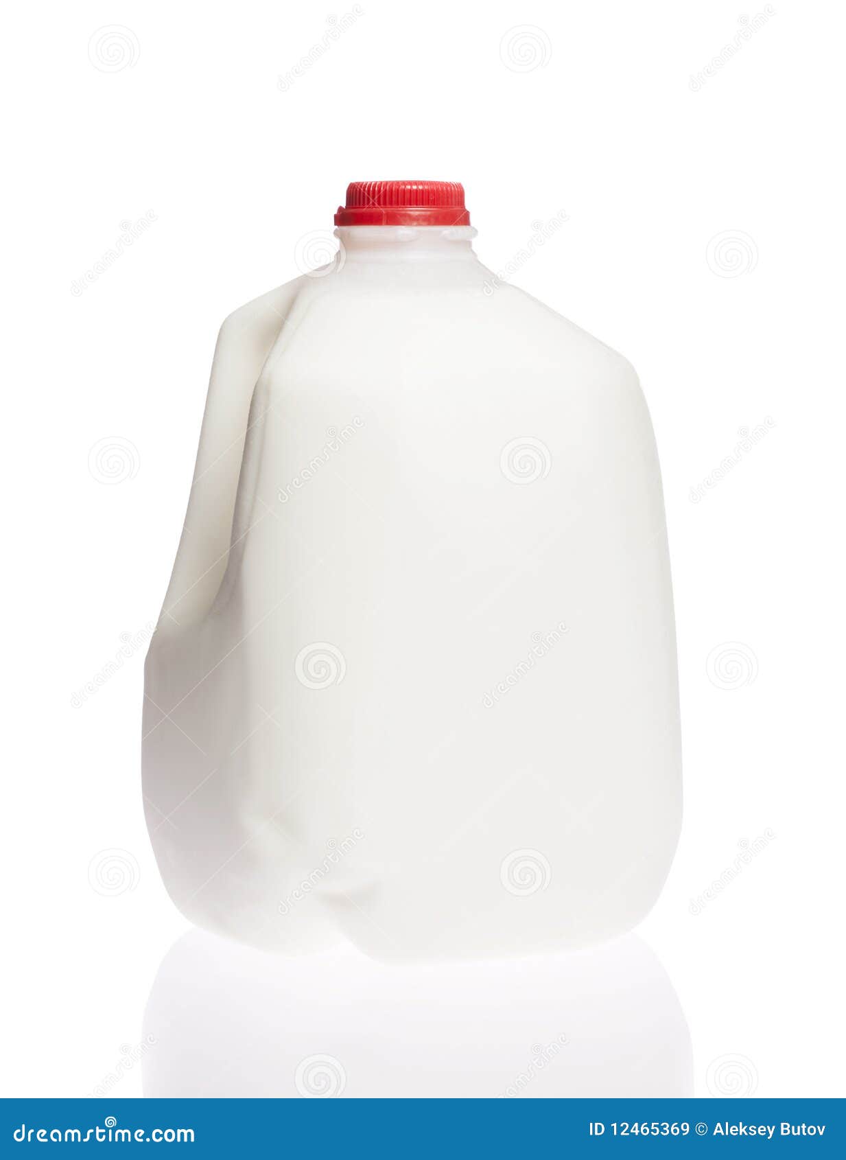 Latte di mucca immagine stock. Immagine di cremoso, nutrizione - 12465369