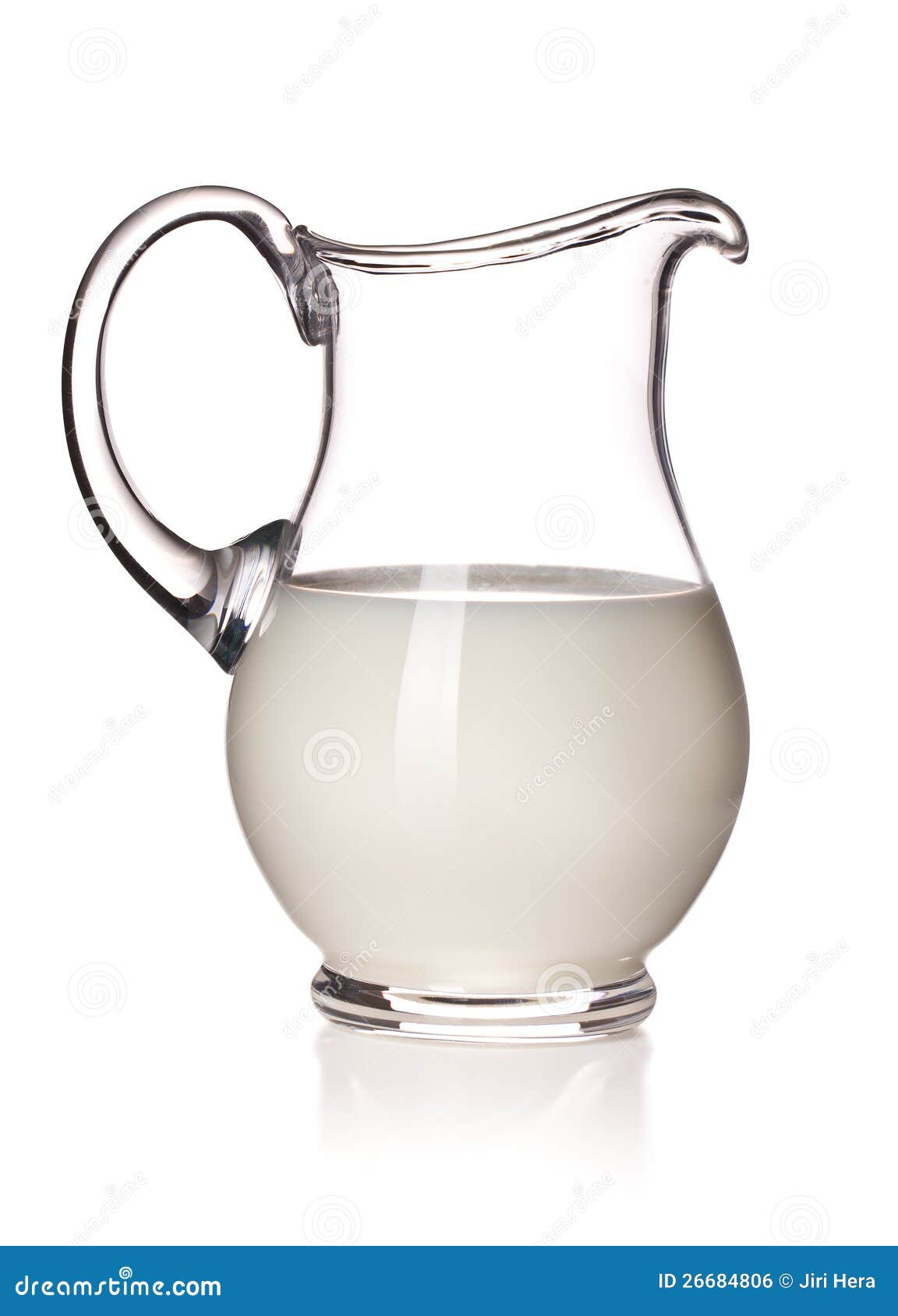 Latte in Una Brocca Di Vetro Fotografia Stock - Immagine di vetro ...