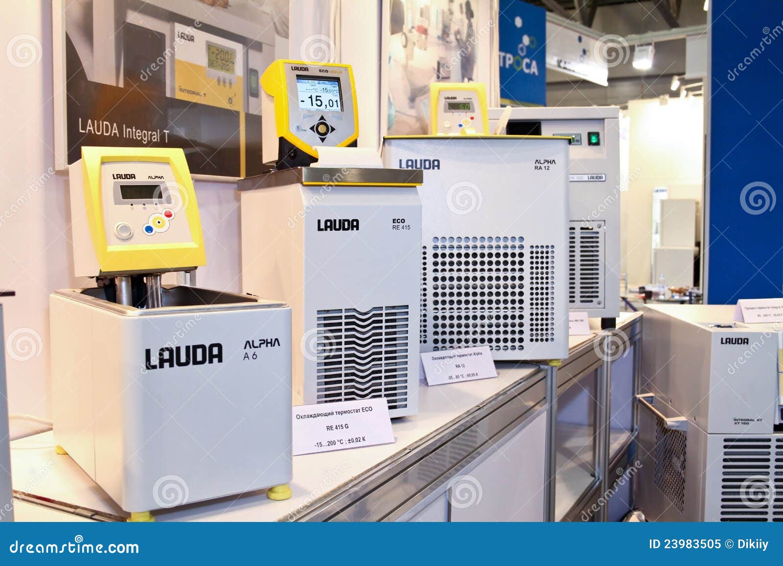 LAUDA cooling thermostats editorial image. Image of genetic - 23983505