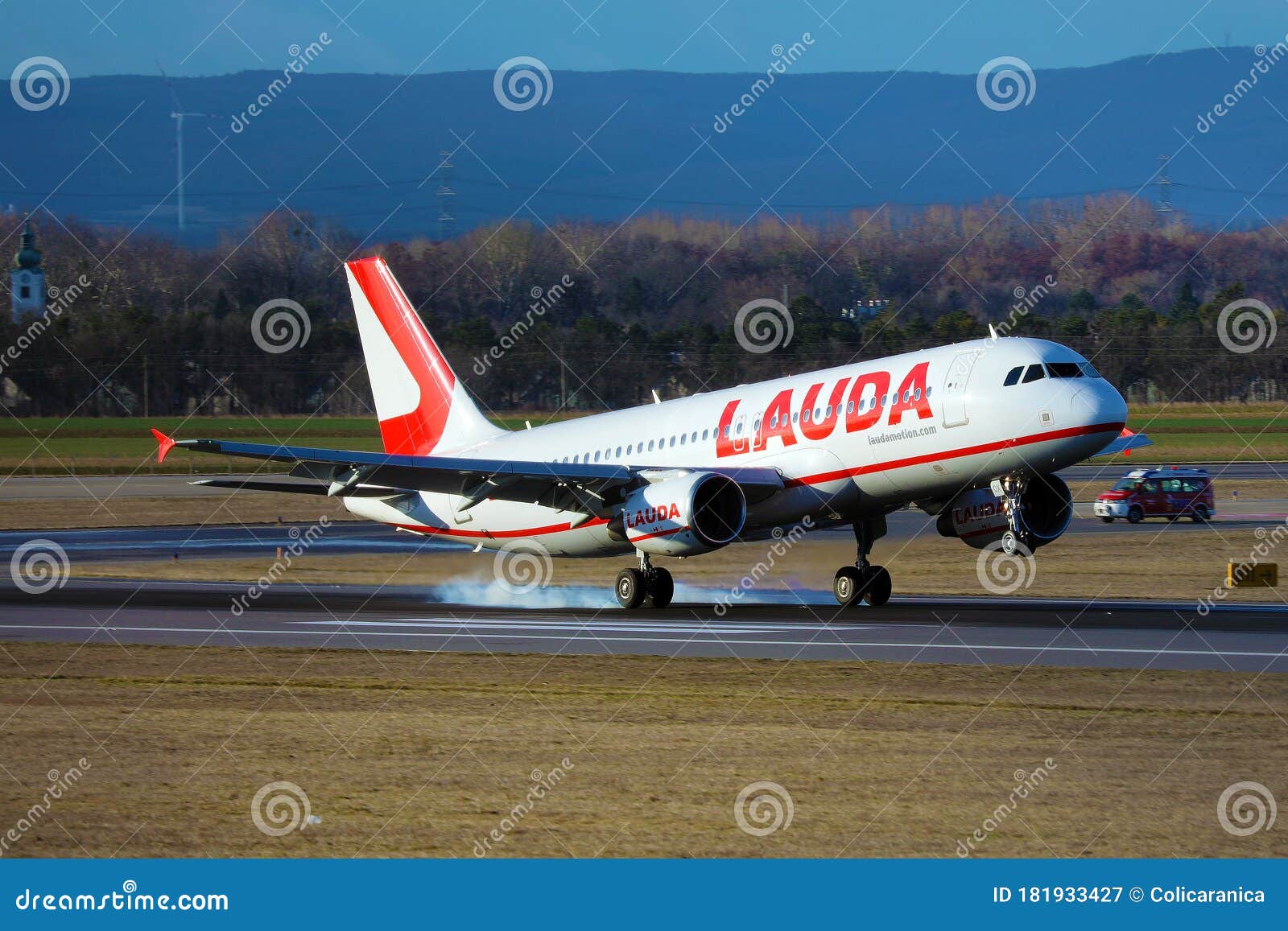 Laudamotion Aircraft, Lauda, at Touchdown Editorial Photography - Image ...