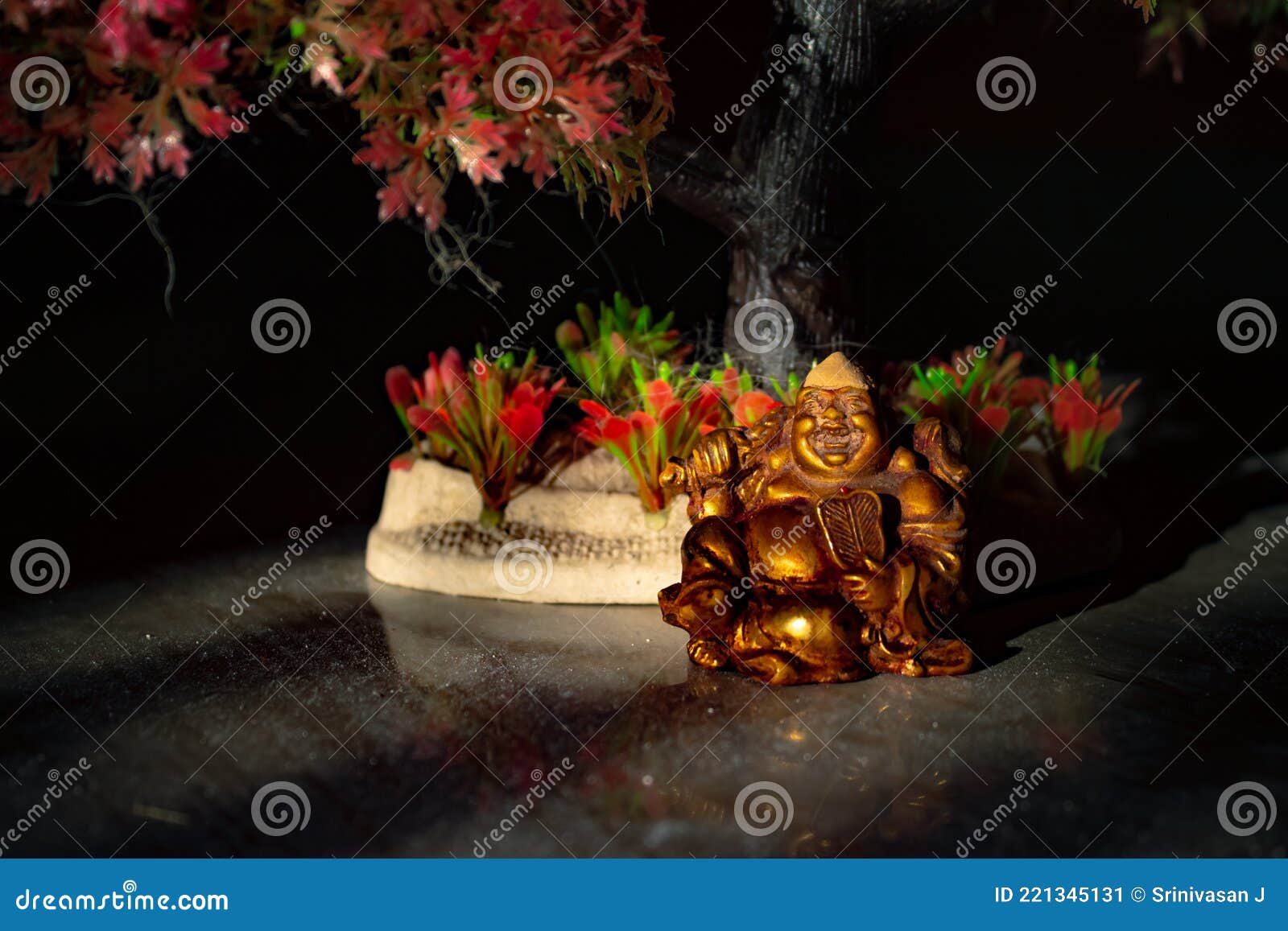 Laughing Buddha Statue on Under the Tree. Statue of Laughing Buddha ...