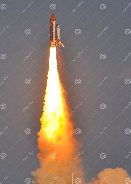 LAUNCH of the SPACE SHUTTLE DISCOVERY -LAST FLIGHT Editorial Image ...