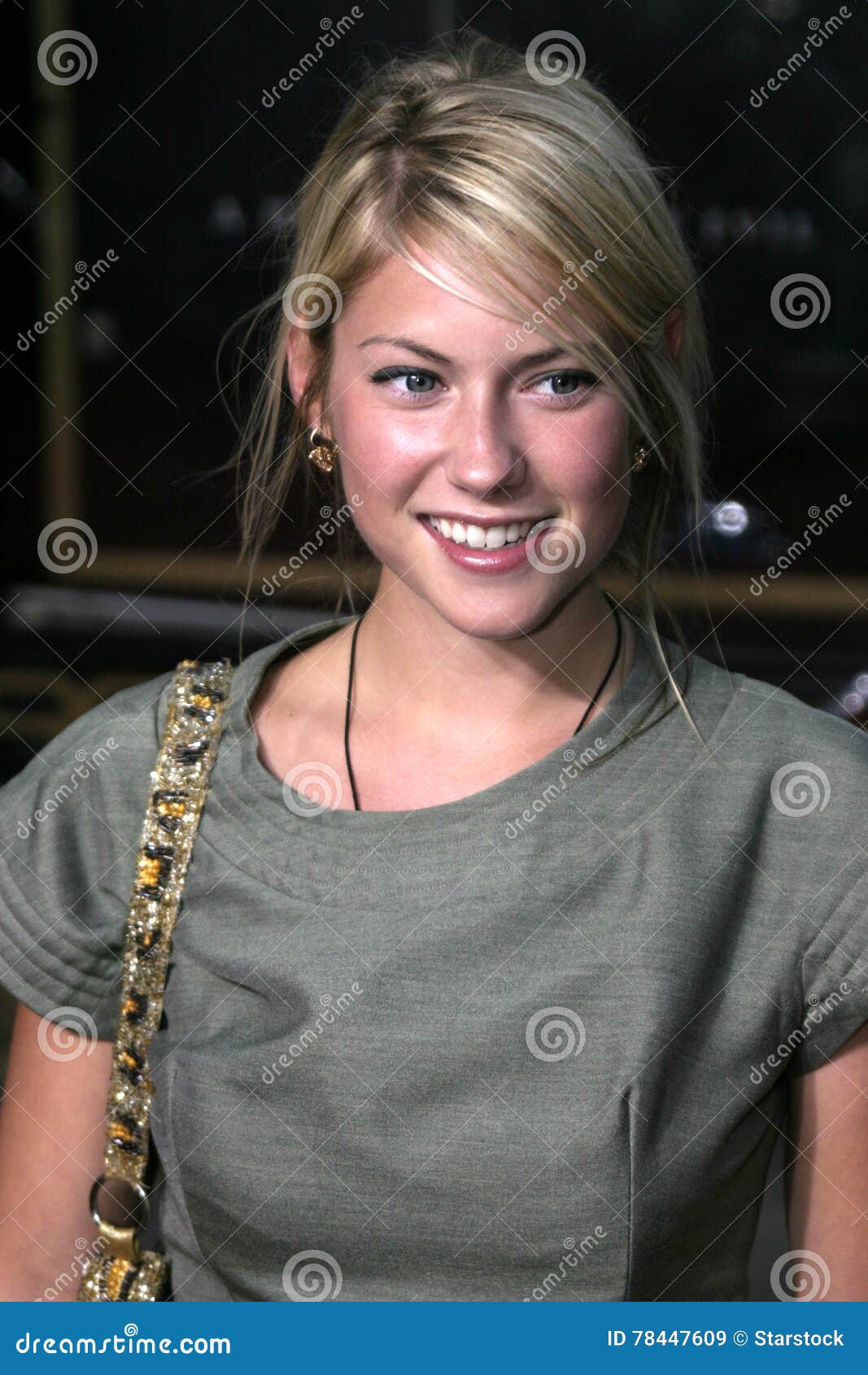 Laura Ramsey image stock éditorial. Image du divertissement - 78447609
