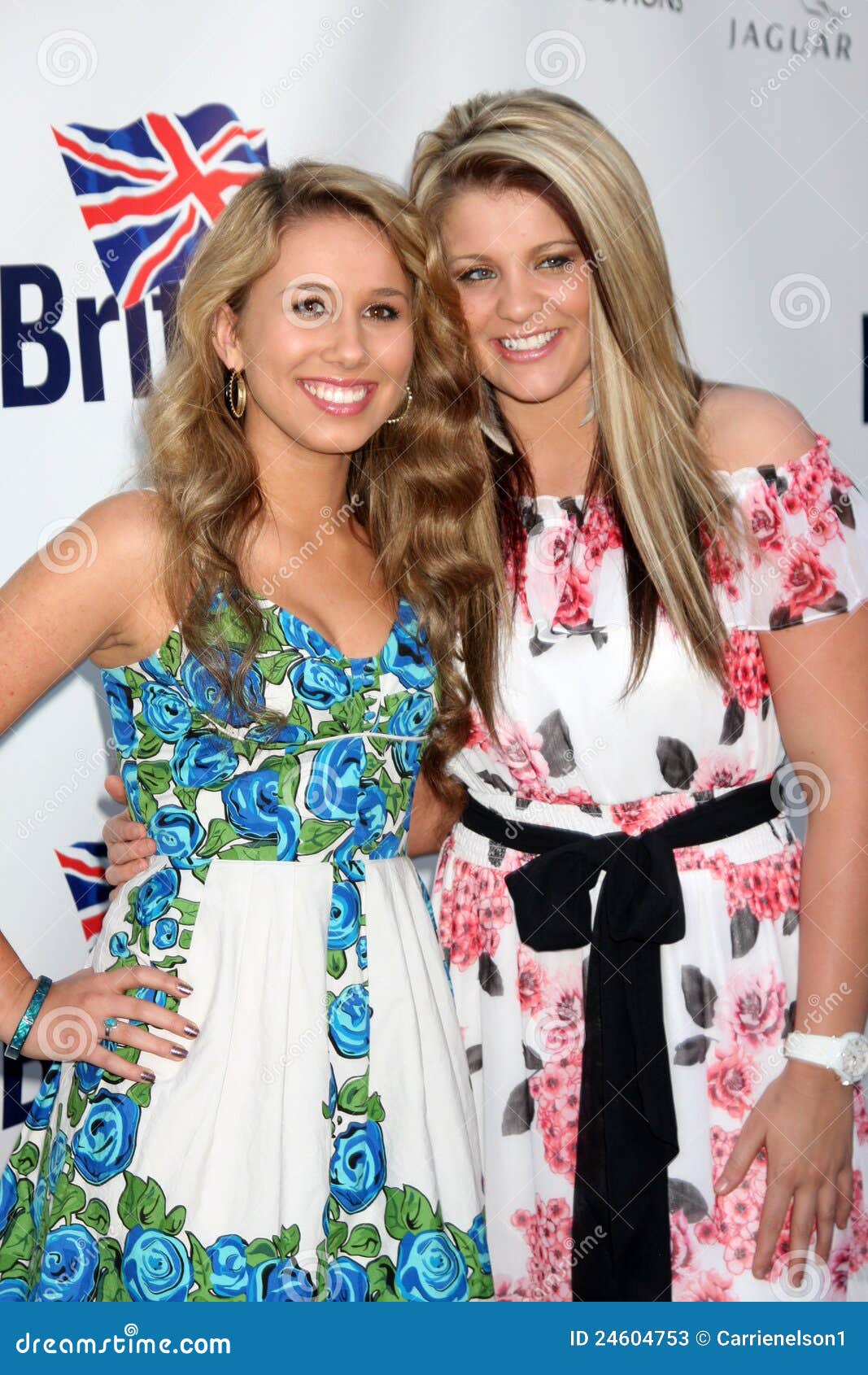Lauren Alaina,Haley Reinhart Editorial Stock Photo - Image of consul ...