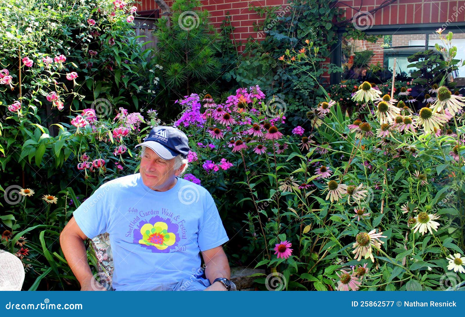 Laury Lewis in His Award Winning Garden Editorial Photography - Image ...