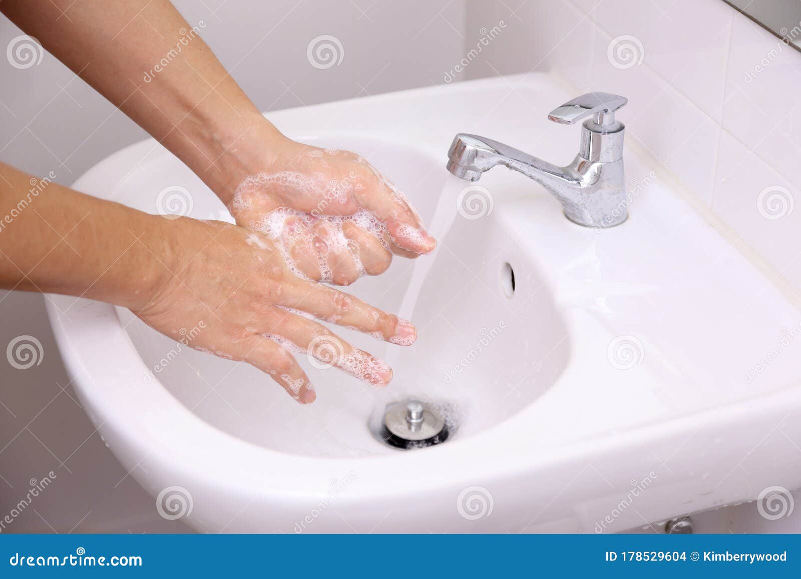 Lavado foto de archivo. Imagen de jabonoso, casero, deslumbrante ...