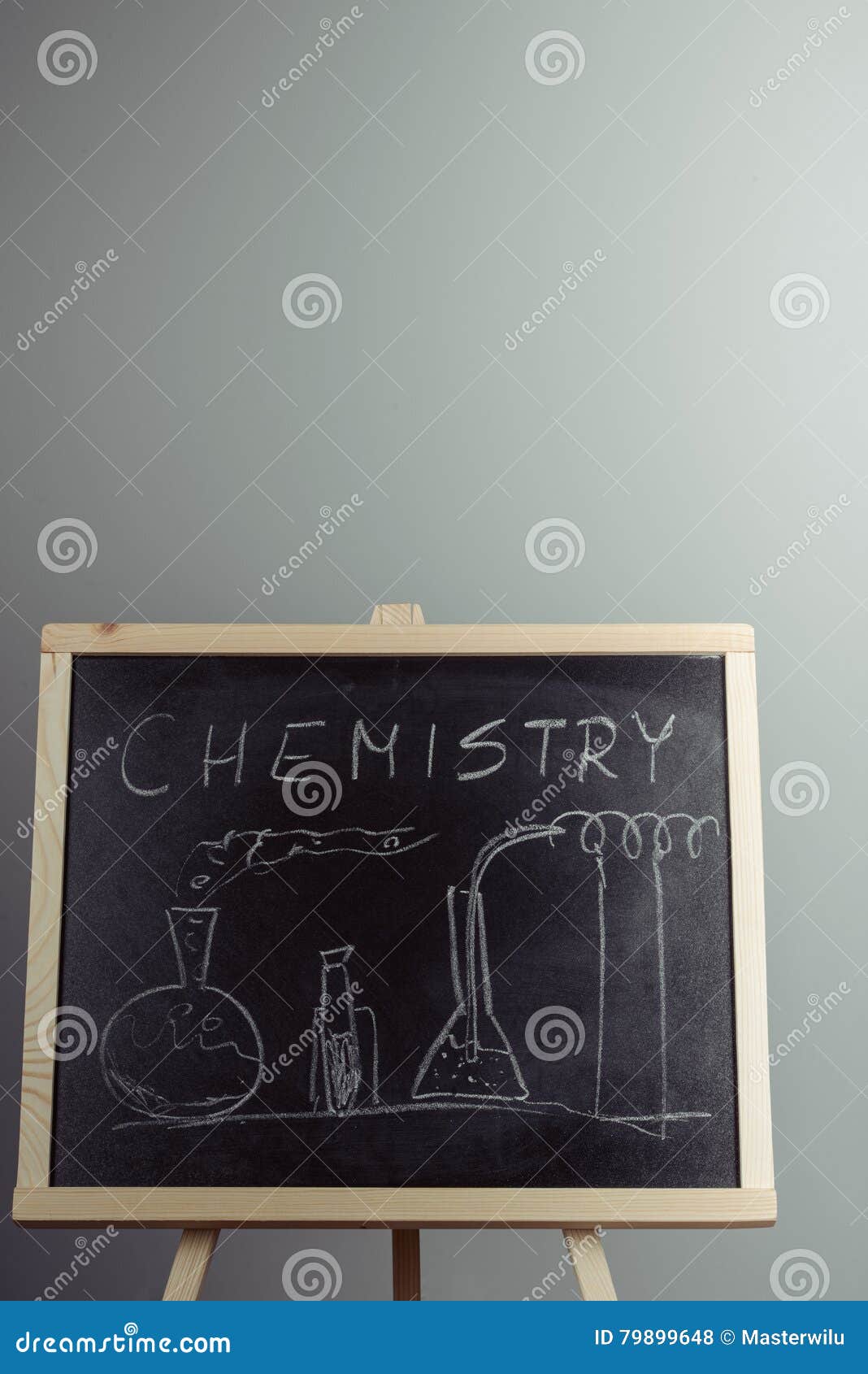 Lavagna Con La Formula Chimica Illustrazione di Stock - Illustrazione ...