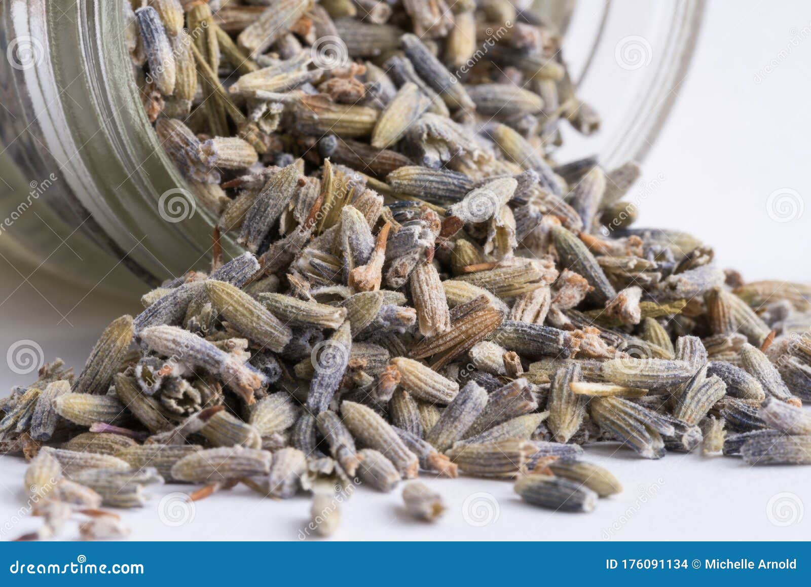 Lavanda Seca Derramada De Un Frasco Foto de archivo - Imagen de espacio ...